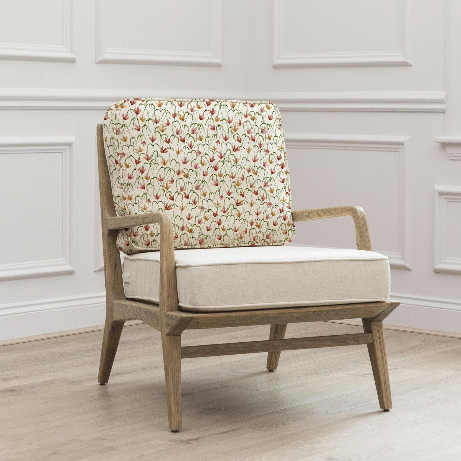 Voyage Maison Idris Chair in Fresia Linen
